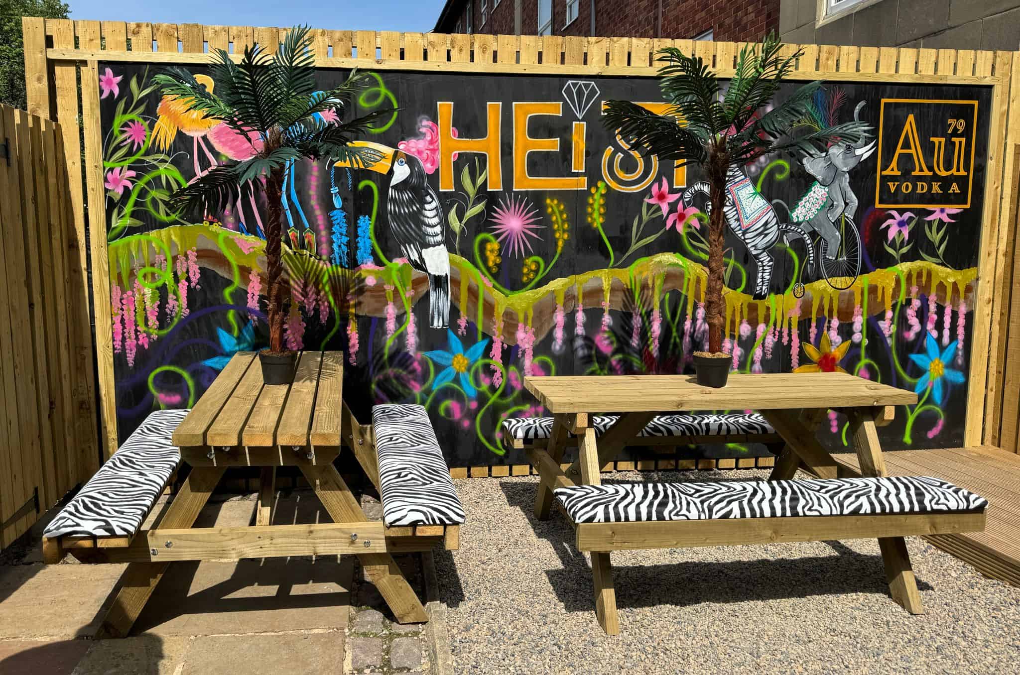 Heist Bar – Bar & Grill Morley